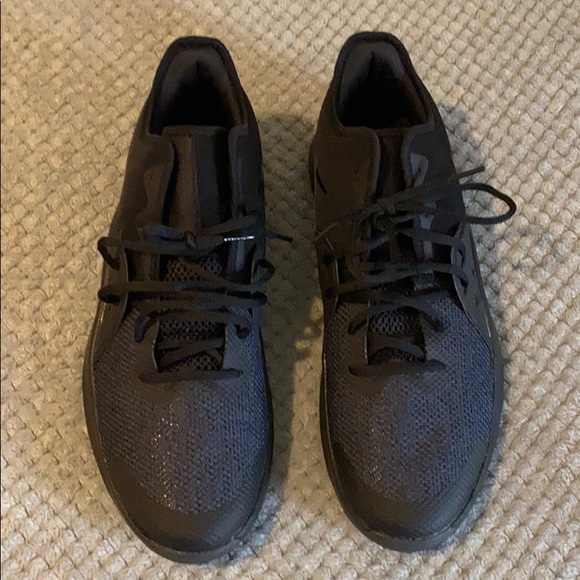 Nike | Shoes | Nike Air Versatile Lll Mens Sneakers | Poshmark